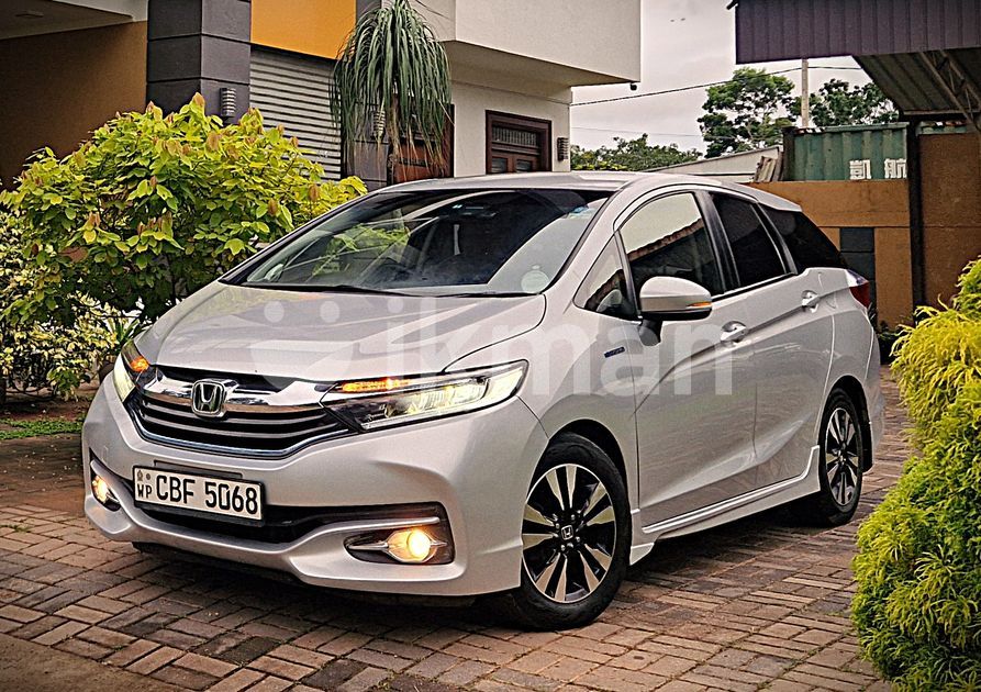 Honda Fit Shuttle GP-7 (Navi Premium) 2016 for Sale in Negombo | ikman