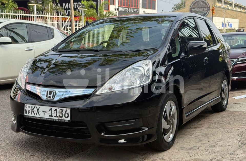 Honda Fit Shuttle Nav Premium 2012 for Sale in Kohuwala | ikman