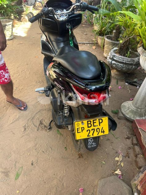Honda PCX 125 2017 for Sale in Kinniya | ikman