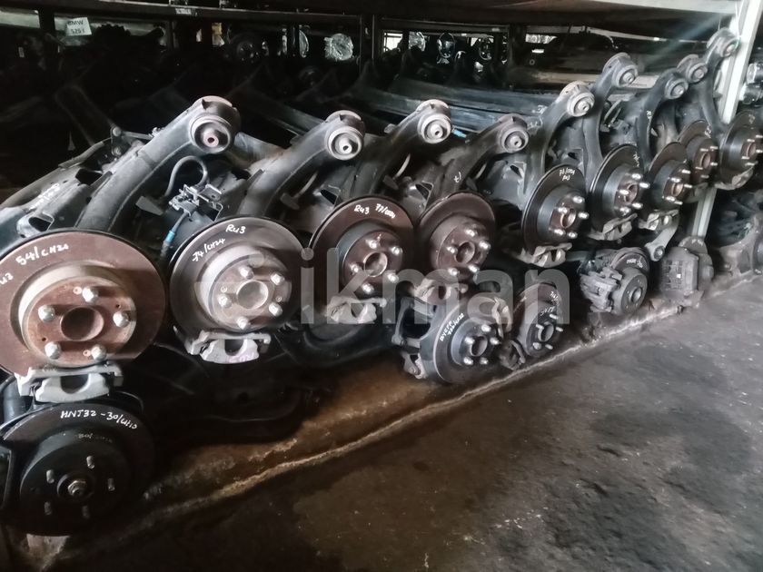 Honda Vezel RU3 Rear Axel Bar Complete With Hub Razer, Disk, Caliper ...