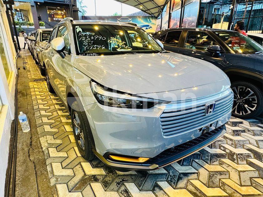 Honda Vezel RV5 X HUNT 2025 for Sale in Kohuwala | ikman