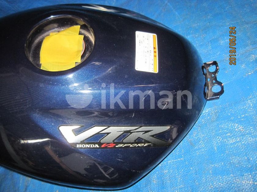 Honda VTR fuel tank in Kotte | ikman