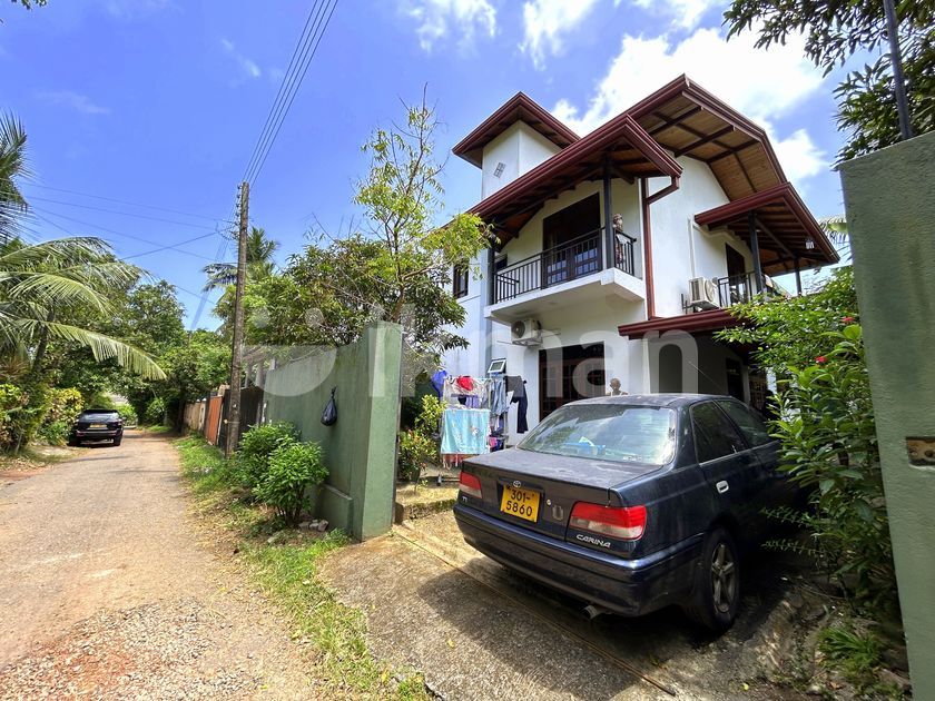 House For Sale Piliyandala Off Maharagama Rd - 500 meters By-Pass | ikman
