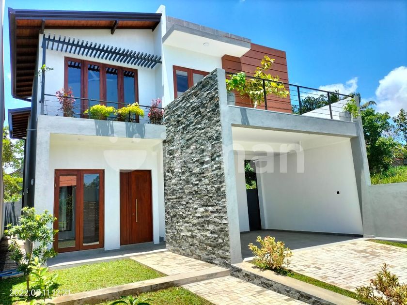 ඉදිවුණ අංගසම්පුර්ණ නව දෙමහල් නිවස විකිණීමට Malabe | ikman