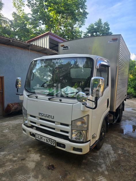 Isuzu Elf 2016 | Kandy City | ikman