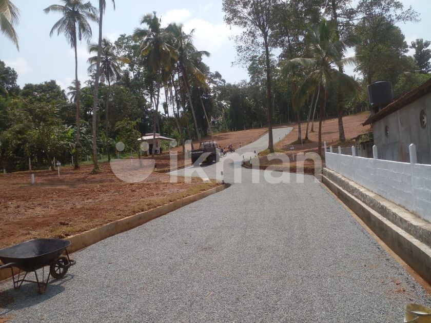 Ja Ela-Ganemulla Bus Route Land with Great neighborhood community | ikman