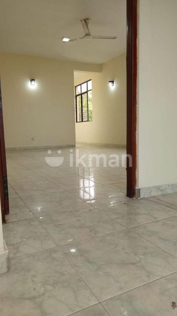 Kandy : 20.5P , Commercial Building for Sale in Katugastota Town | ikman