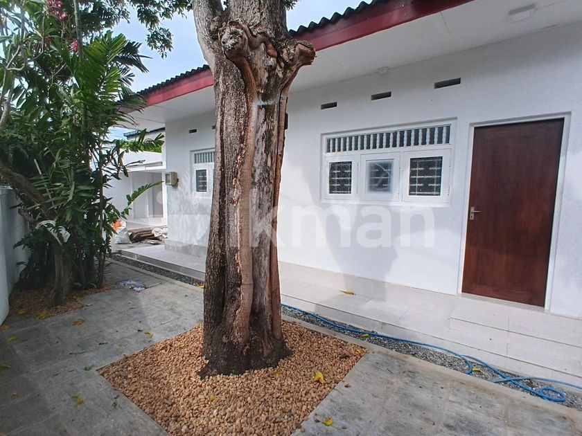 Katubedda junction 10 per renowned house for sale . | ikman