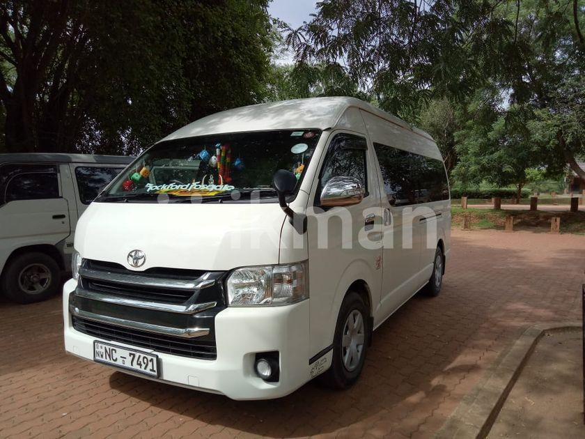 KDH 14 Seater Super Luxury van for Rent for Sale in Nugegoda | ikman
