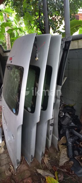 KDH Hiroof Door for Sale in Minuwangoda | ikman