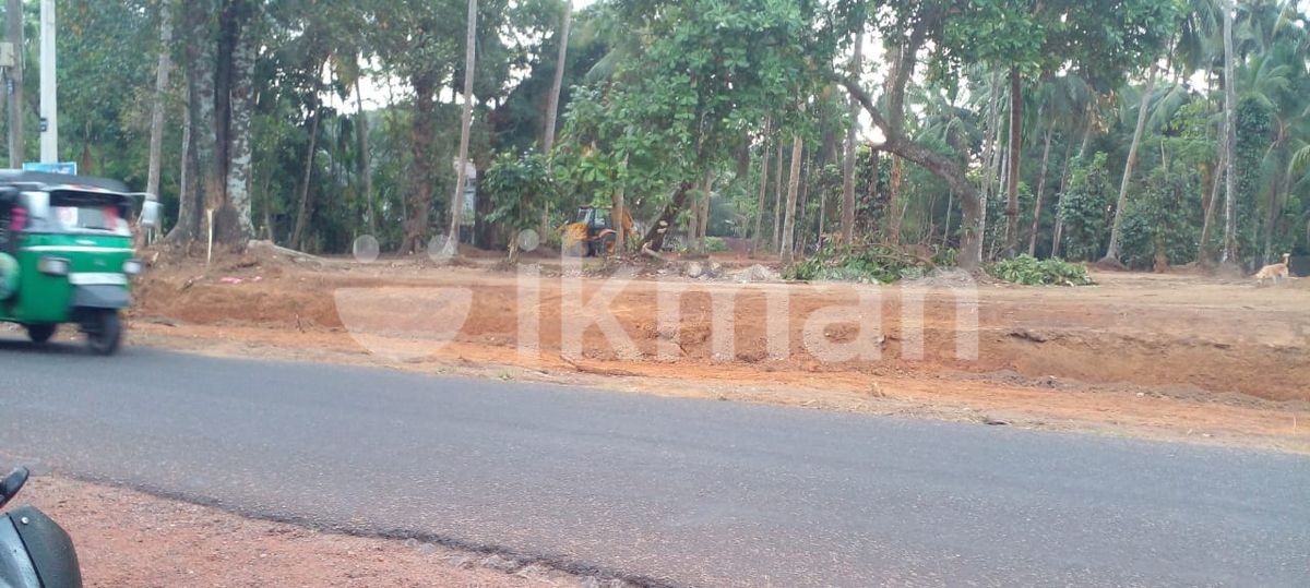 land close to kandy road | ikman