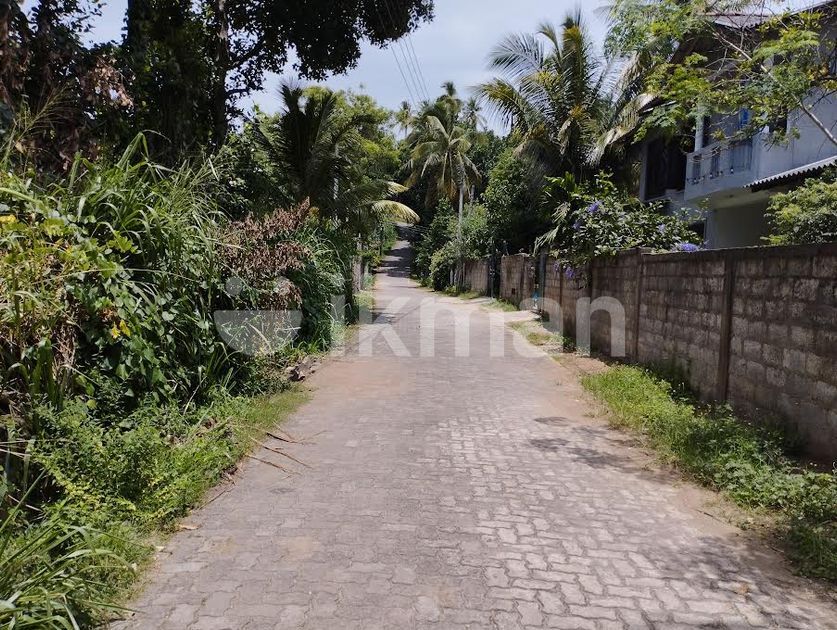 Land for Sale in Mahaweli Breez Complex , Haragama | ikman