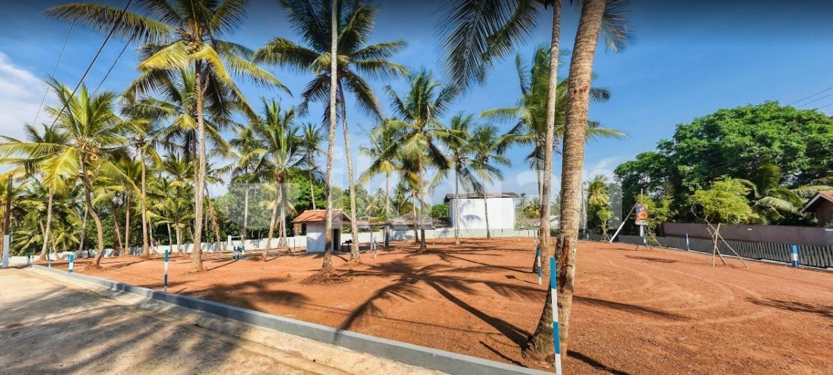 Land in Kadawatha | ikman