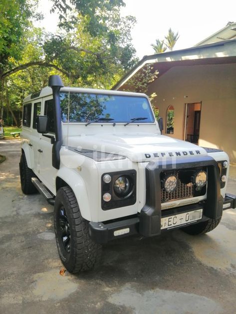 Land Rover Defender 2013 for Sale in Boralesgamuwa | ikman