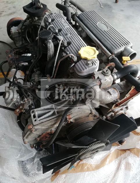 Land Rover Defender 300tdi Complete Engines in Malabe | ikman.lk