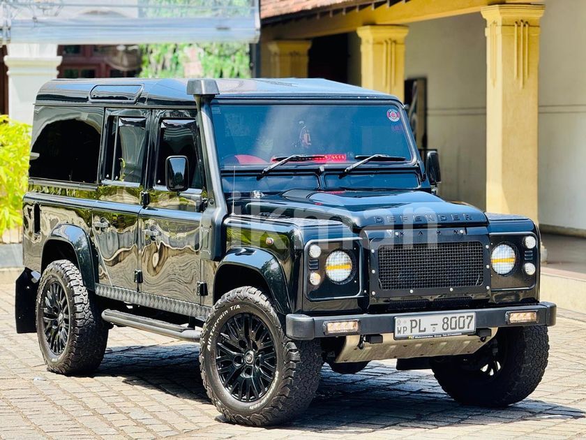 Land Rover Defender Puma 2.2 Autobo SML 2015 for Sale in Colombo 5 | ikman