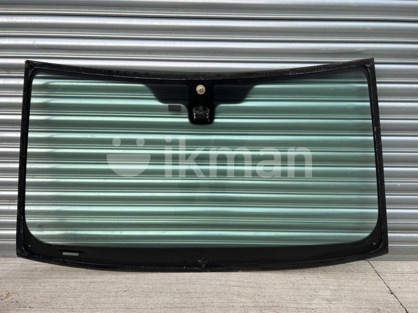 Land Rover Freelander 2 Pilkington Windscreen for Sale in Colombo 6 | ikman