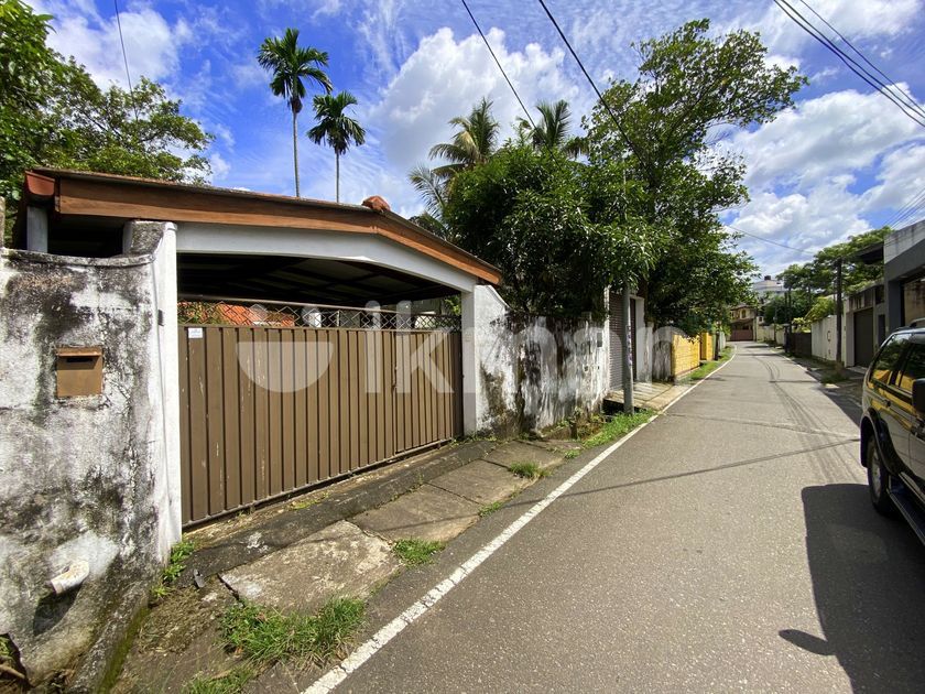 Land With Old House Livable - Minor Repairs From Kotte Mirihana ...