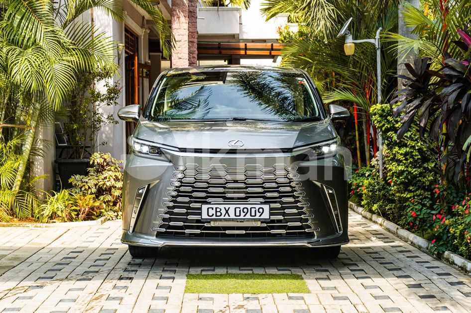 Lexus LM 500h Executive Lounge 2024 විකිණීමට | කොළඹ 4 | ikman