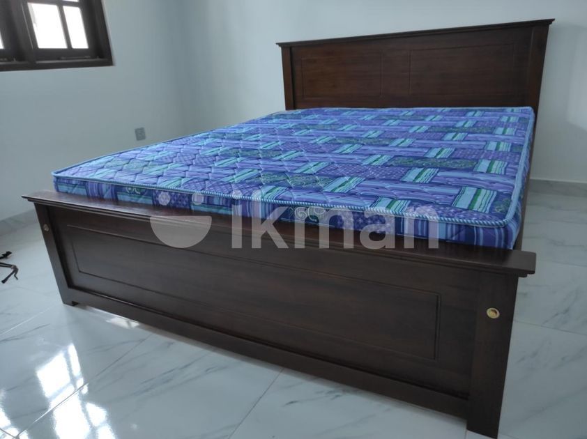 Luckmo- 6x5 Teak Box Bed With Hybrid Mettress Queen Size | Athurugiriya ...