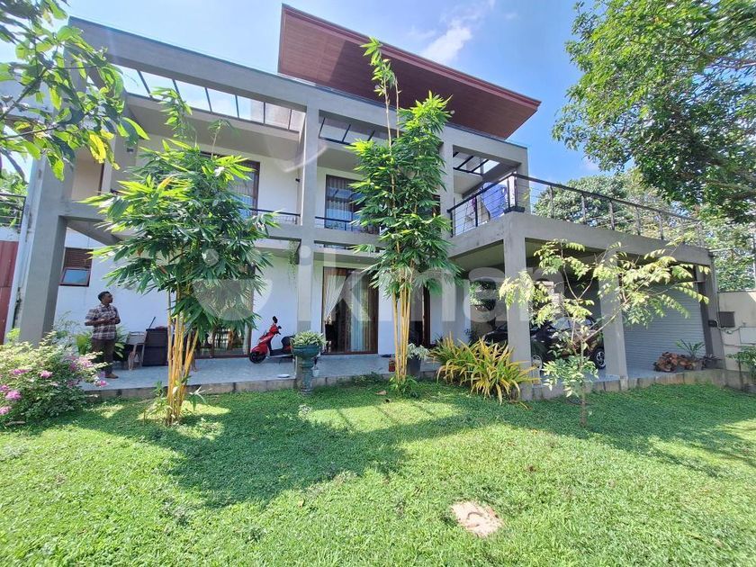 Luxury House for Sale in Malabe | ikman