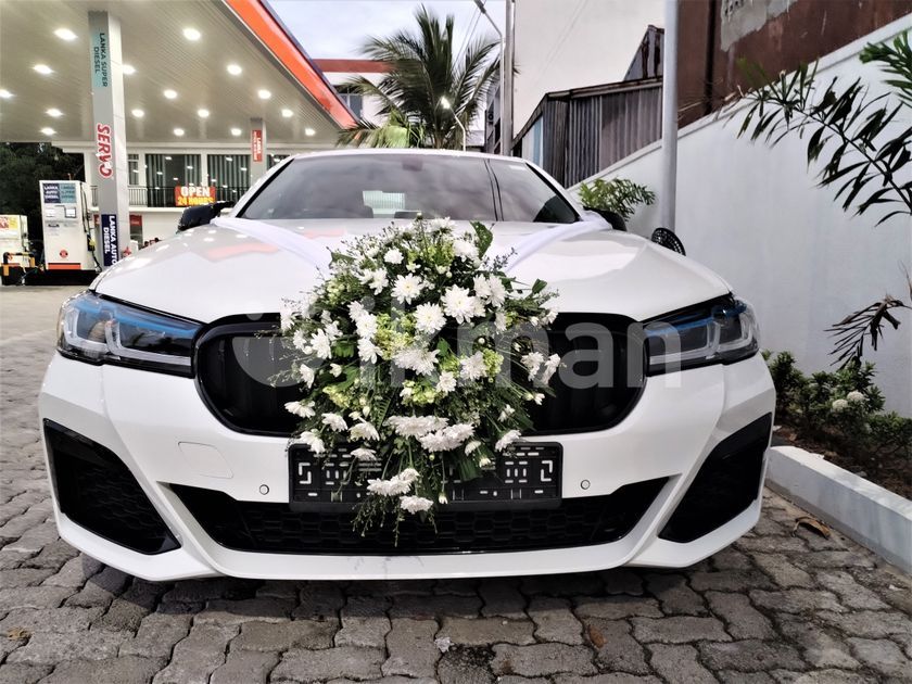 Luxury Wedding Cars BMW 5 Series Car Hire in Colombo 6 | ikman