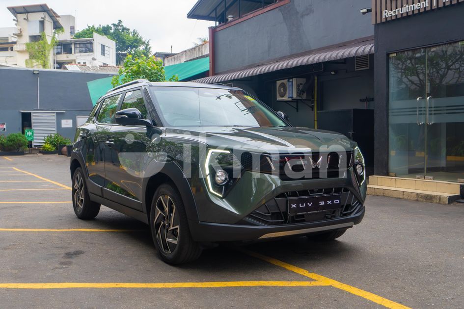 Mahindra XUV 3XO 2025 for Sale in Matara City | ikman