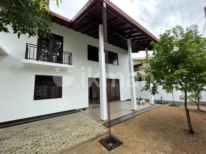 Malabe : 4BR (10P) Luxury House for Sale in Kahanthota Road. | ikman