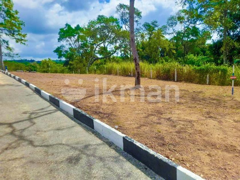 mathara අදිවේගී පිවිසුමට කිට්ටු ඉඩමක් විකිණීමට ඇත | ikman