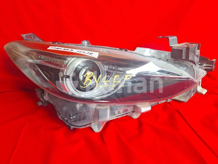 Mazda 3 Skyactive Head Light RHS for Sale in Rajagiriya | ikman