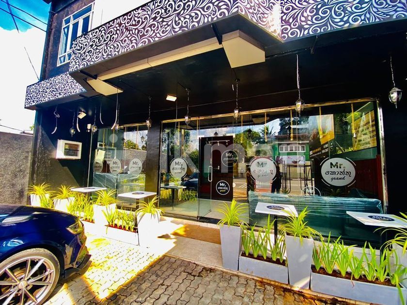 (MC437) Three Storey Commercial Building For Sale in Battaramulla | ikman