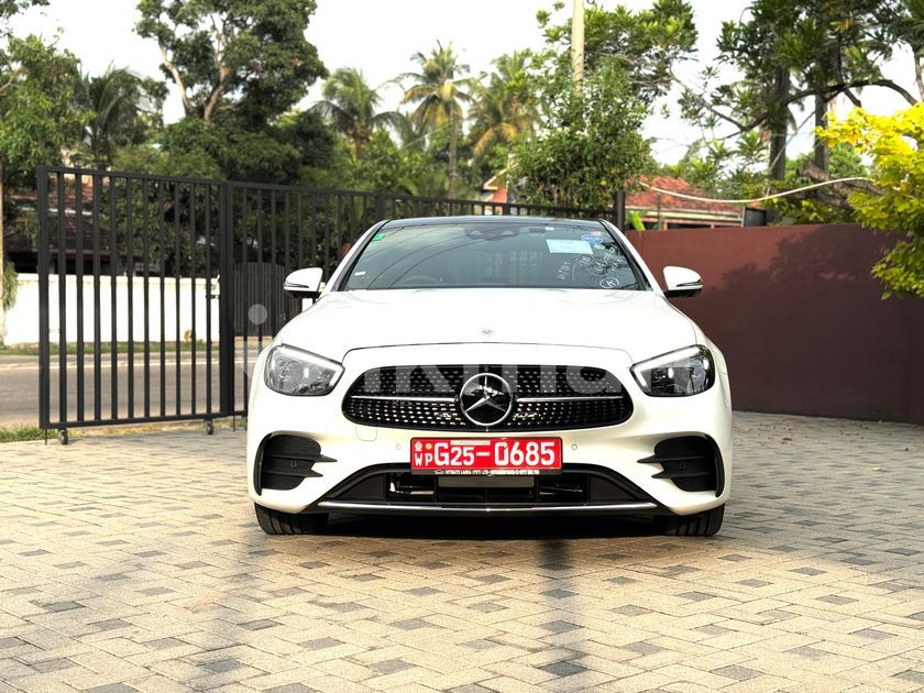 Mercedes Benz E200 AMG Premium Plus 2023 for Sale in Negombo | ikman