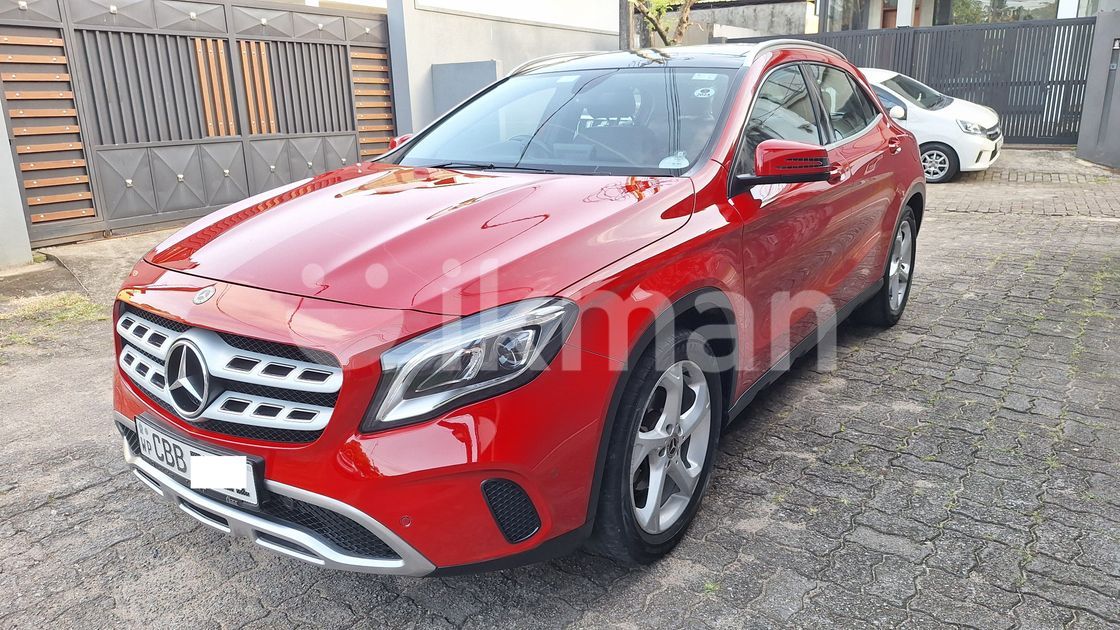 Mercedes Benz GLA 180 Highest Spec 2018 for Sale in Kotte | ikman