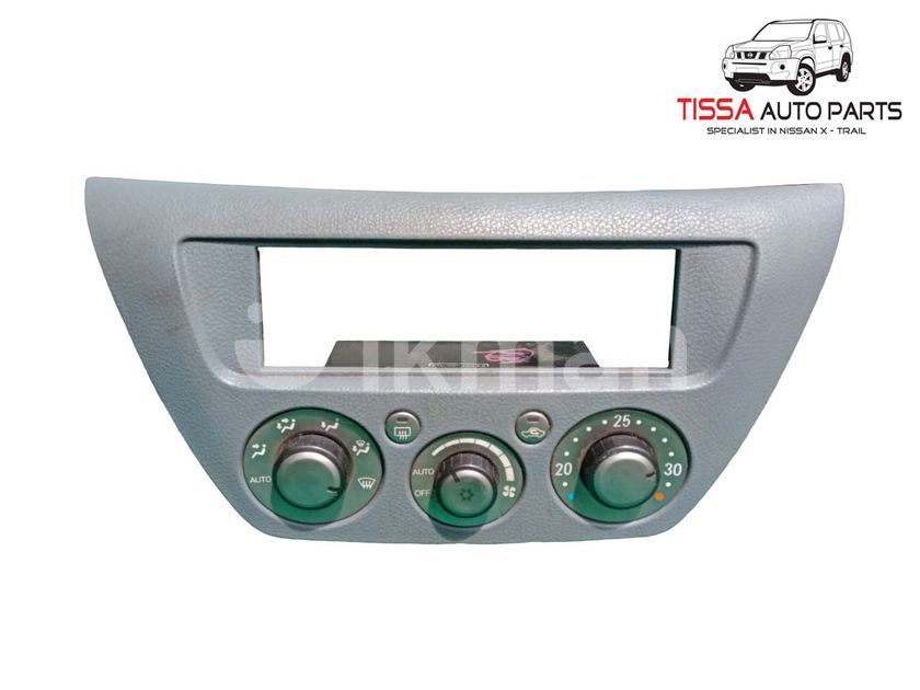 Mitsubishi Lancer CS2 A/C Control Unit Cover in Maharagama | ikman