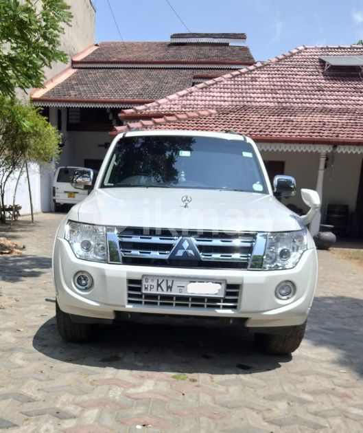 Mitsubishi Montero 2013 for Sale in Colombo 15 | ikman