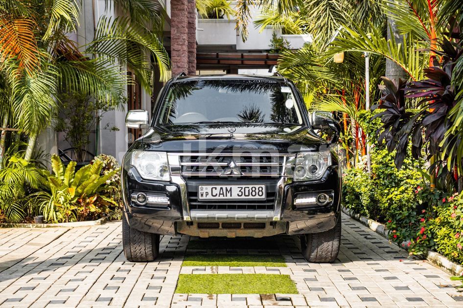 Mitsubishi Montero 2015 for Sale in Colombo 4 | ikman