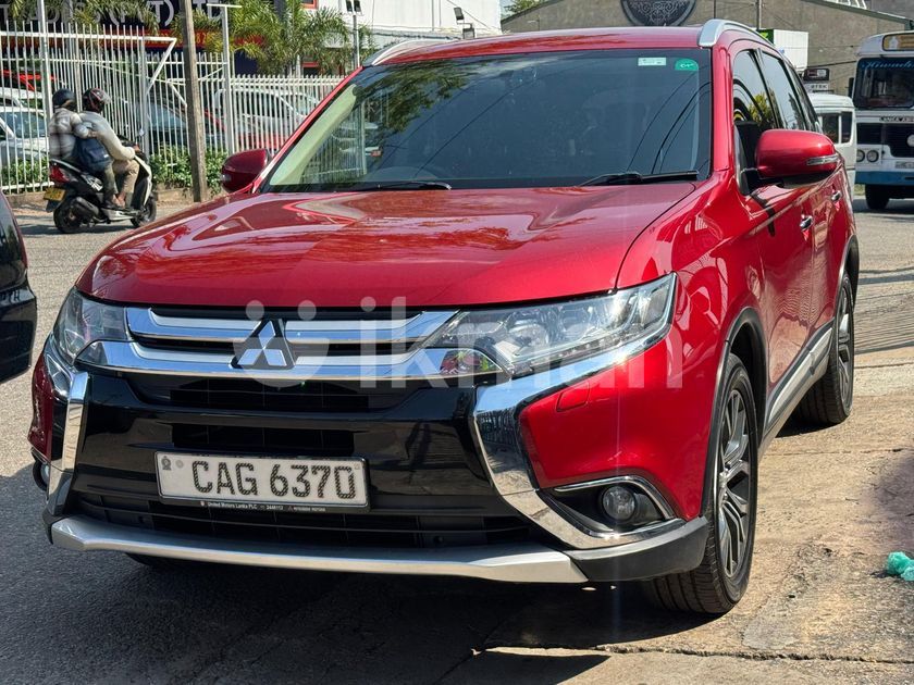 Mitsubishi Outlander 7 Seats Petrol 2015 for Sale in Kohuwala | ikman