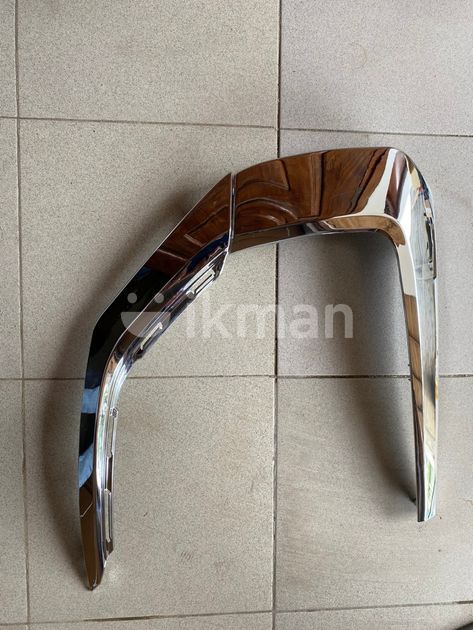 Mitsubishi Outlander Chrome Bumper Garnish in Boralesgamuwa | ikman