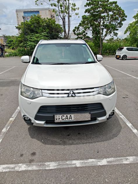 Mitsubishi Outlander Petrol 2.4 L 2014 for Sale in Colombo 3 | ikman