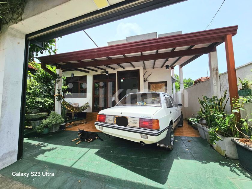Modern 3-Bedroom House in Near Kesbewa Junction | ikman