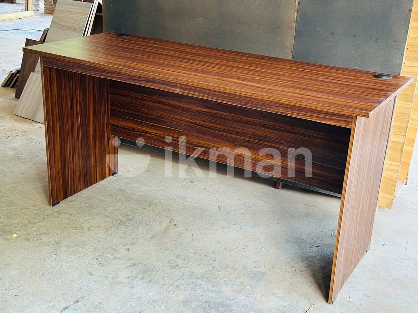 Modern 5x2 Office Table for Sale | Kottawa | ikman