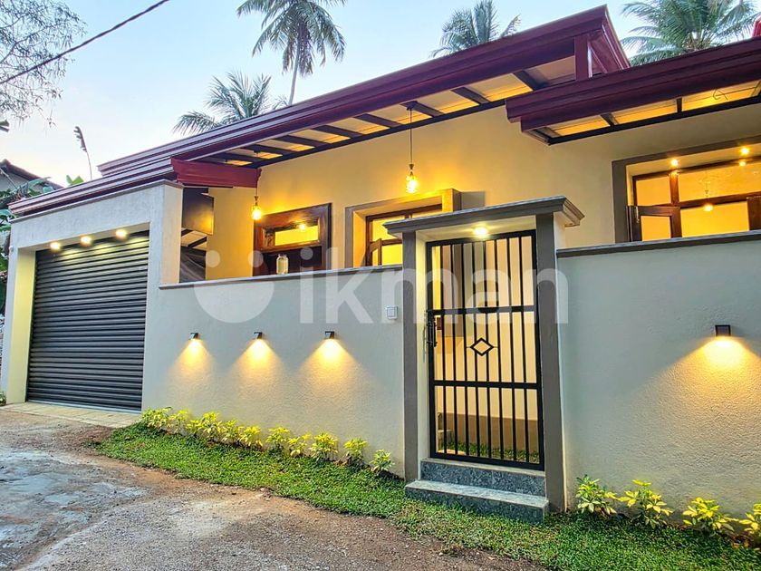 Modern Architect-Designed Single Storey House for Sale – Diyagama | ikman