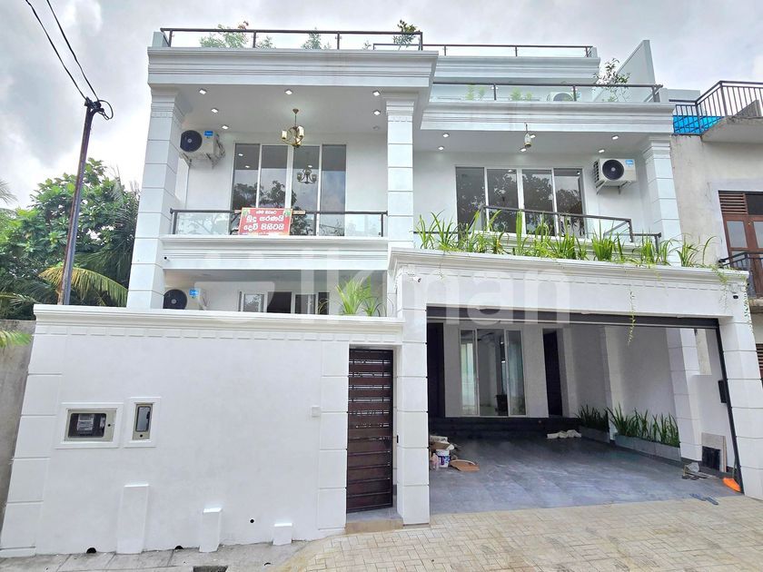 Modern Designed Luxury Three Story House For Sale In Battaramulla | ikman