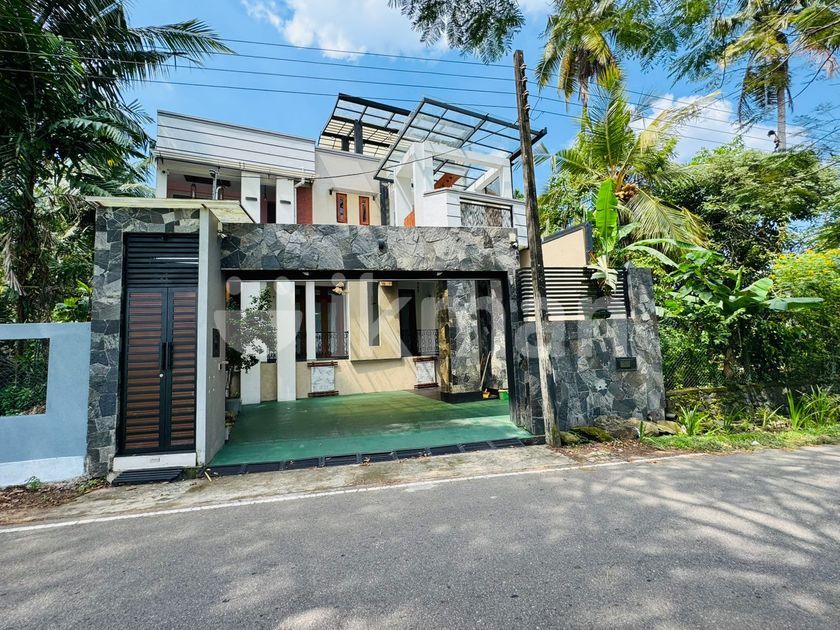 Modern House From Pannipitiya Facing a Beautiful Paddy Field | ikman