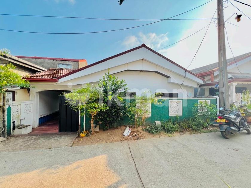 Near Bayfonte Aluth Road Bus Stand Small House For Sale | Negombo | ikman
