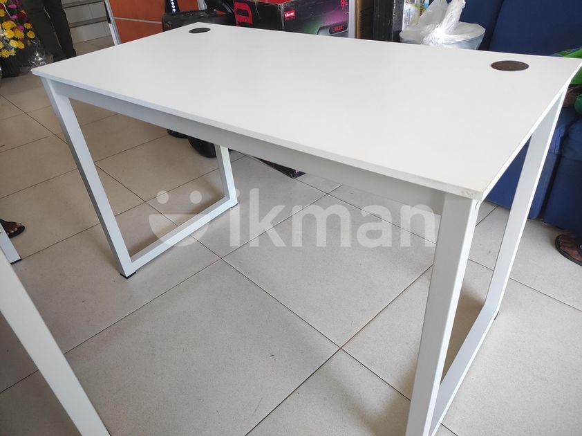 New 4x2 Size Computer Table Finishing (48"x24") for Sale | Athurugiriya ...