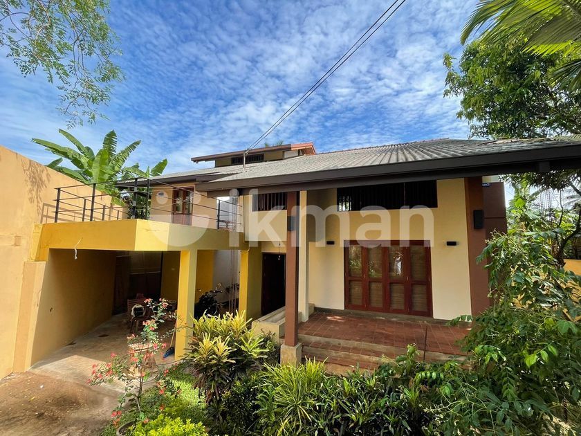 New Five Bedrooms Luxury Modern House for Sale in Makola | ikman