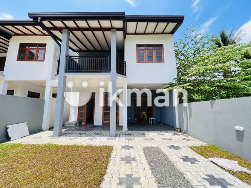 New Modern Two Storied House In Mattegoda | ikman