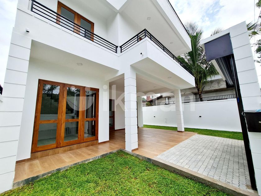 Newly Built Luxury 3 Story House For Sale In Piliyandala | ikman