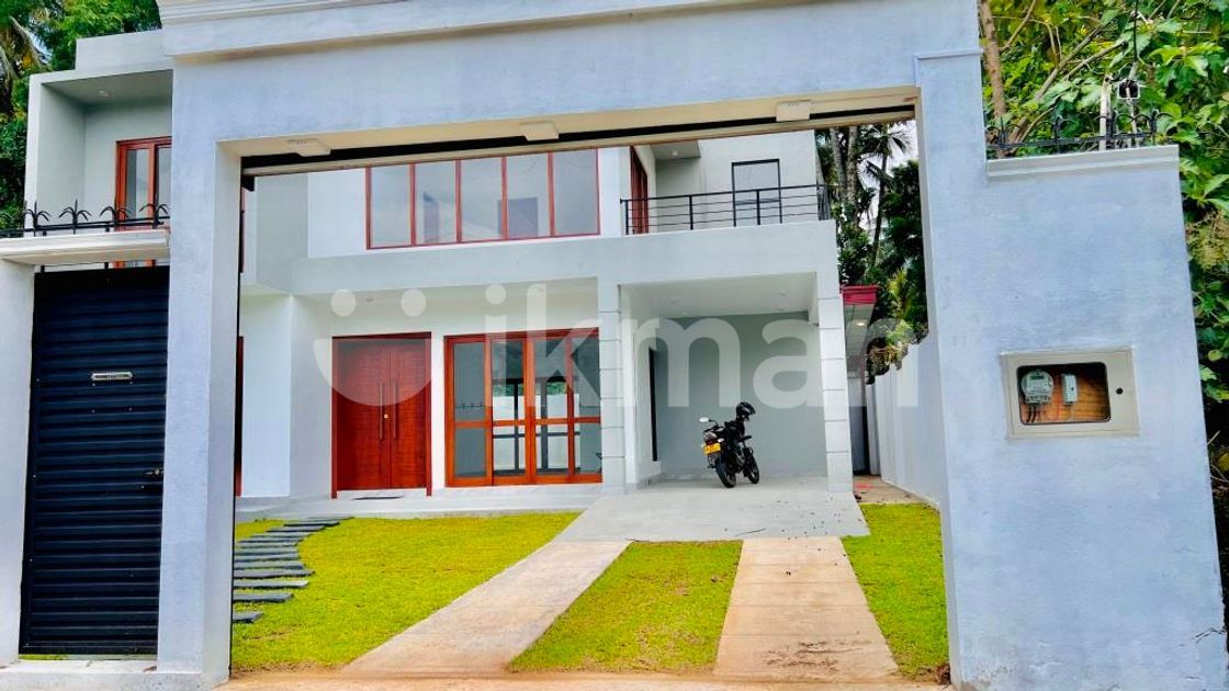 Nice Garden Good Area Well Built Up House For Sale Kandawala Katana | ikman